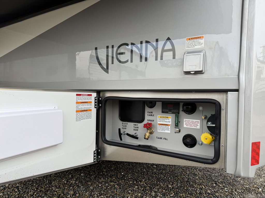 2025 Renegade RV Vienna for sale in Chilliwack, BC | New Renegade RV Sales