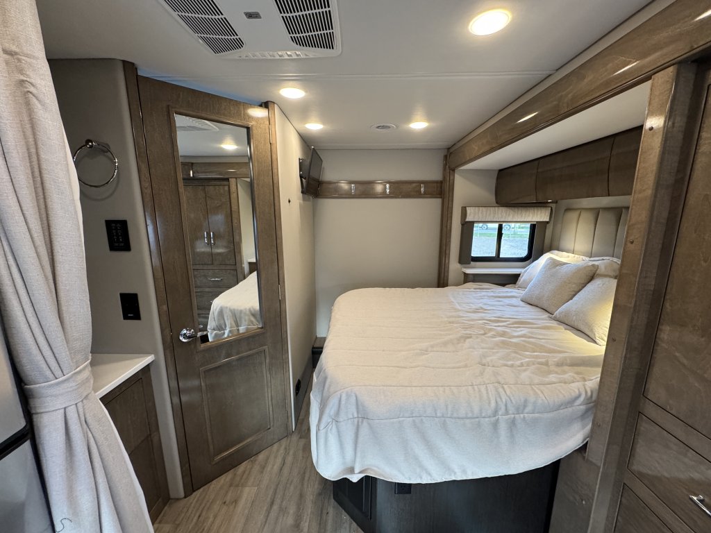 2025 Renegade RV Vienna for sale in Chilliwack, BC | New Renegade RV Sales